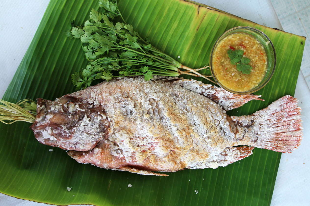 Pla Pao: Ikan Bakar Tradisional Thailand yang Lezat